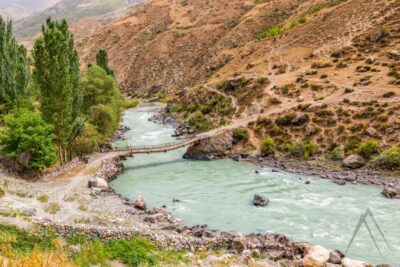Biodiversidad acuática del río Yaghnob: ¡un tesoro ecológico!